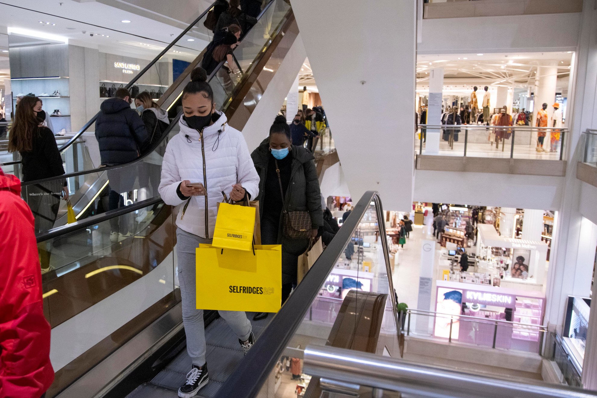 SELFRIDGES REOPENS ITS DOORS AND INVITES CUSTOMERS TO DISCOVER THE JOY ...