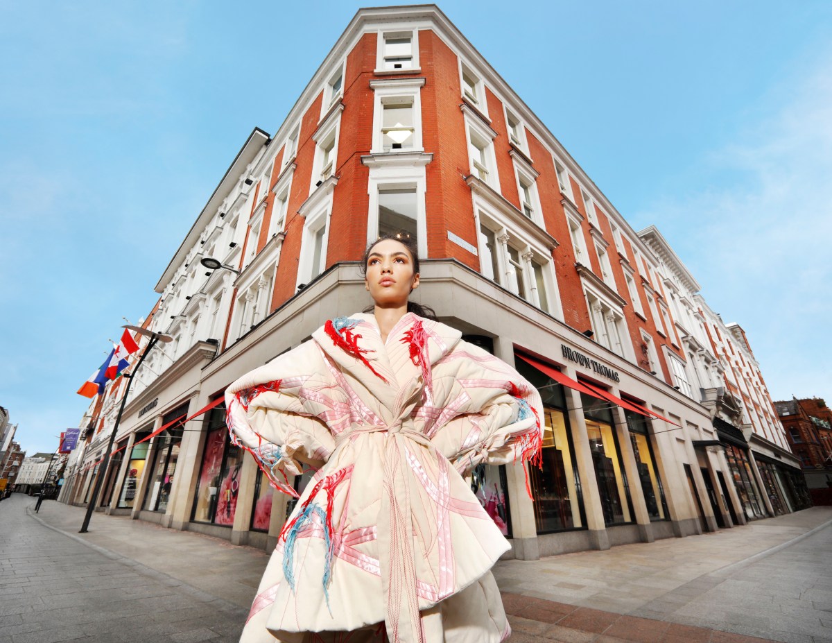 CENTRAL GROUP AND SIGNA HOLDING COMPLETE ACQUISITION OF SELFRIDGES ...