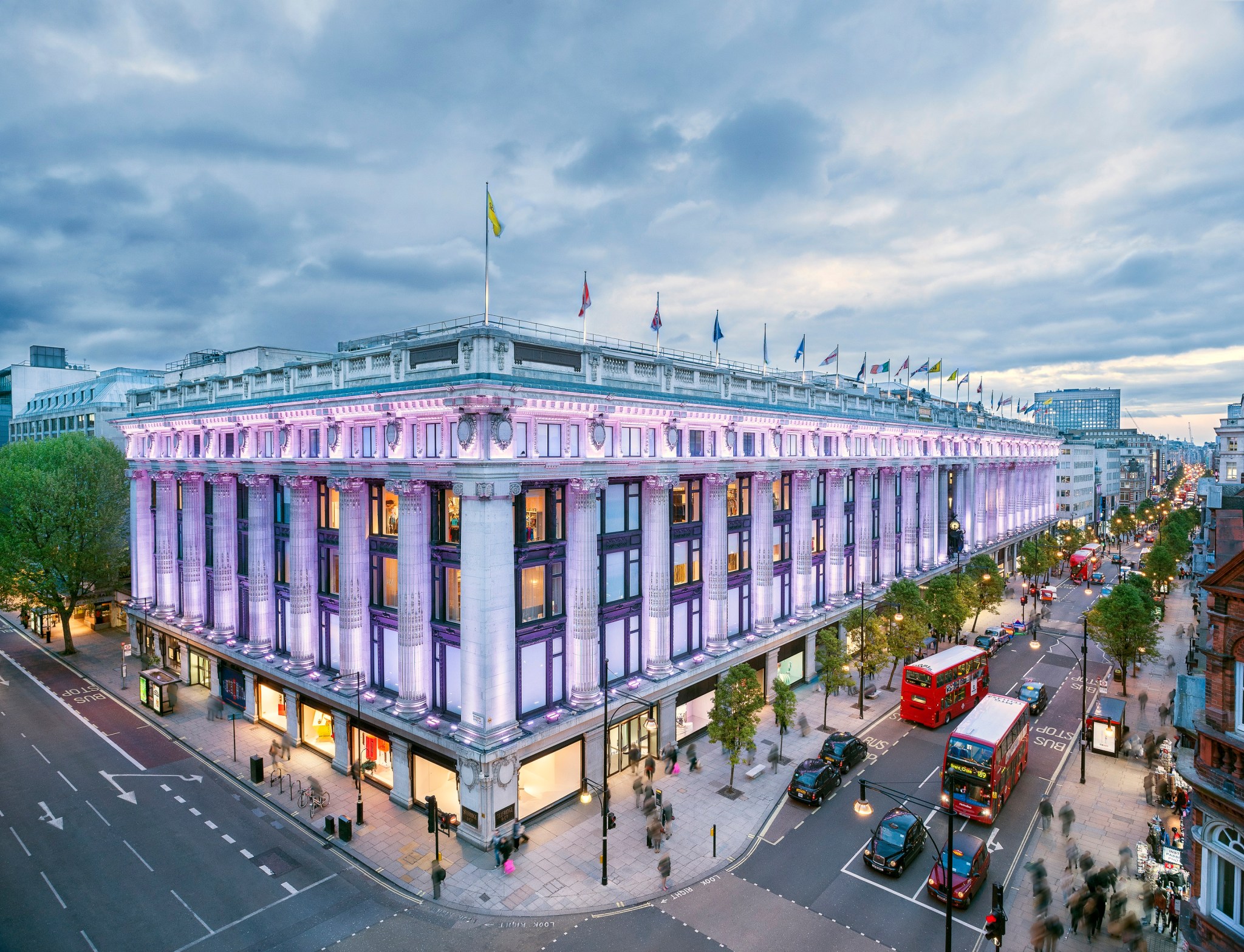 THE CENTRAL GROUP AND SIGNA HOLDING TO ACQUIRE SELFRIDGES GROUP FROM ...