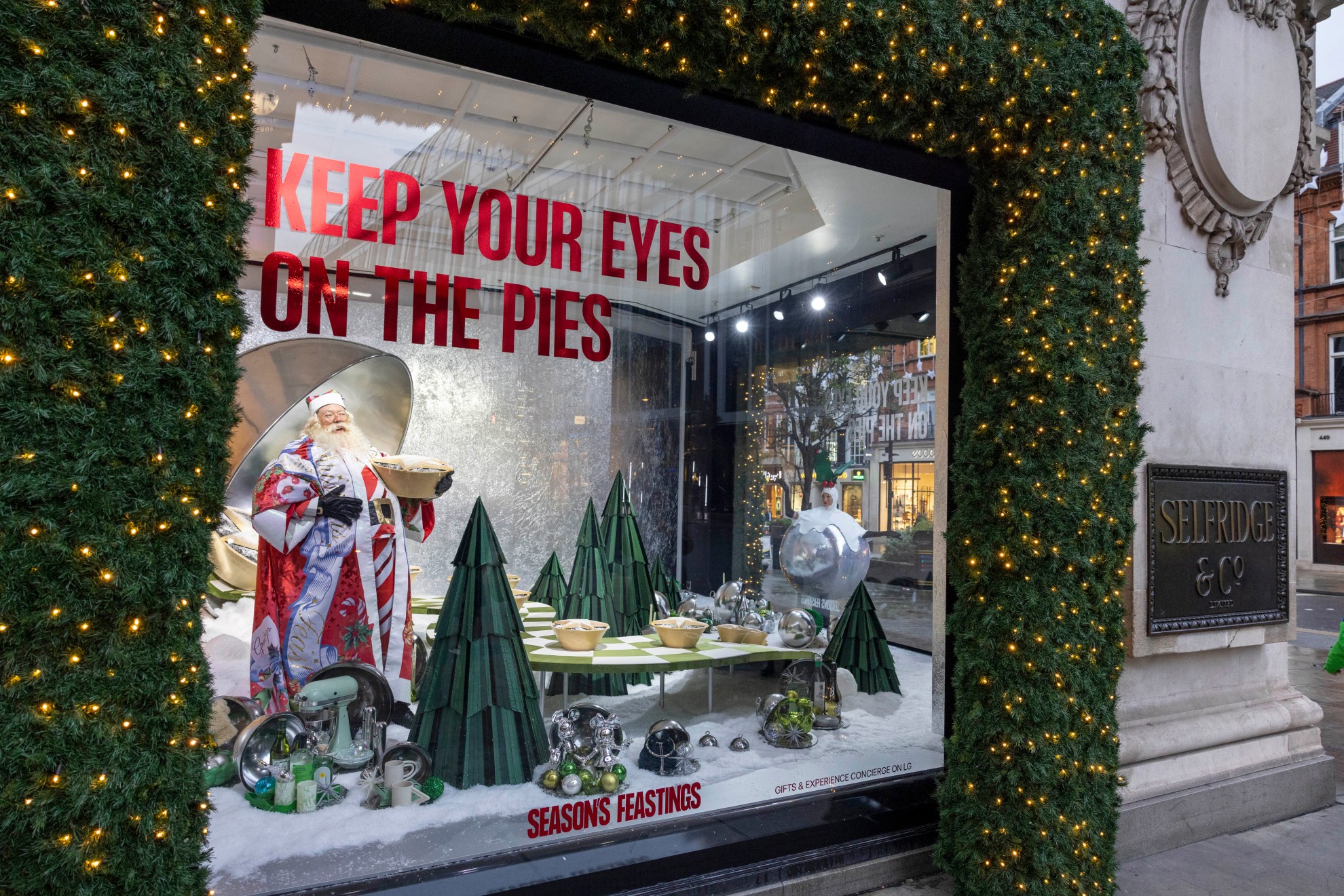 SANTA UNVEILS CHRISTMAS AT SELFRIDGES: SEASON’S FEASTINGS – Selfridges ...