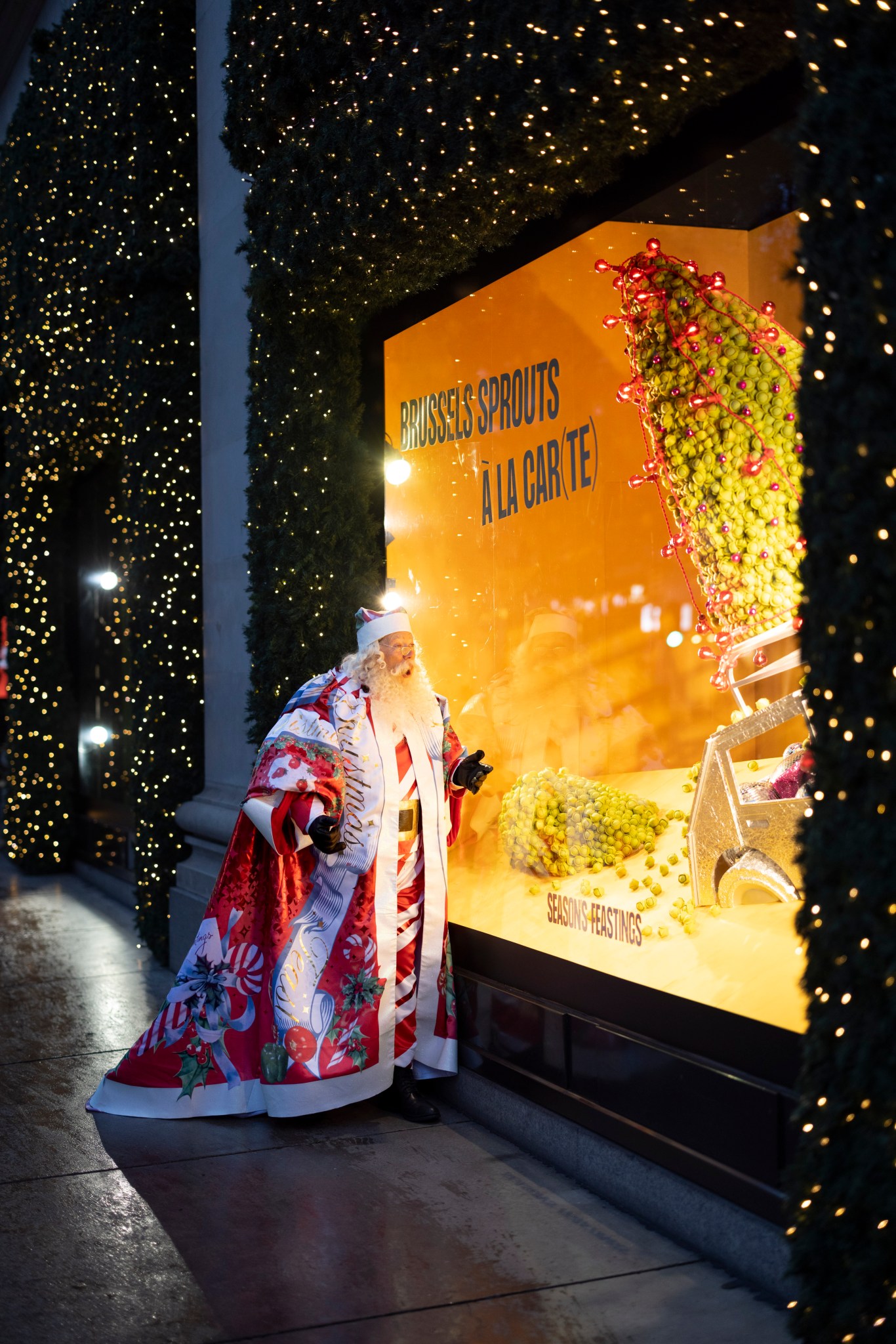 SANTA UNVEILS CHRISTMAS AT SELFRIDGES: SEASON’S FEASTINGS – Selfridges ...